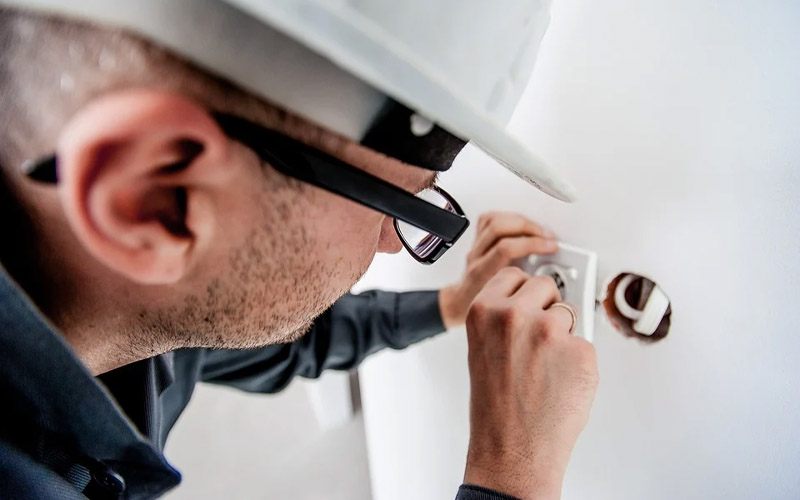 Quick and Easy Home Repairs that Save Money – DailyThings.me