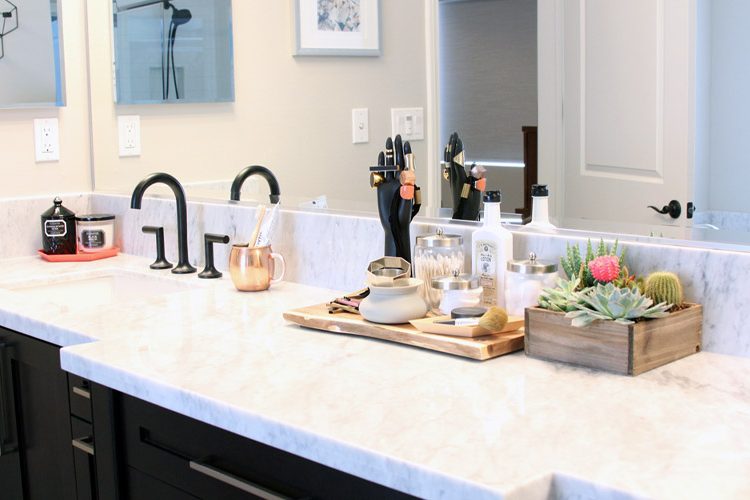 Bye-Bye Bathroom Clutter: Key Things to Toss – DailyThings.me