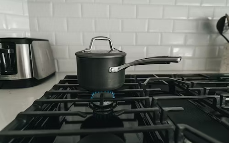 Stove Transformation with Shaving Foam – Thank Me Later – DailyThings.me